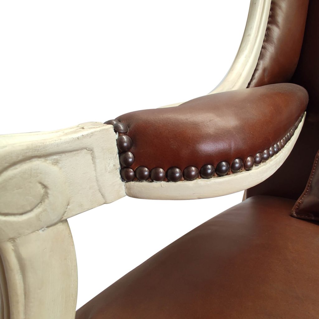 Chaise with wing back Classic French style - Classic Chair