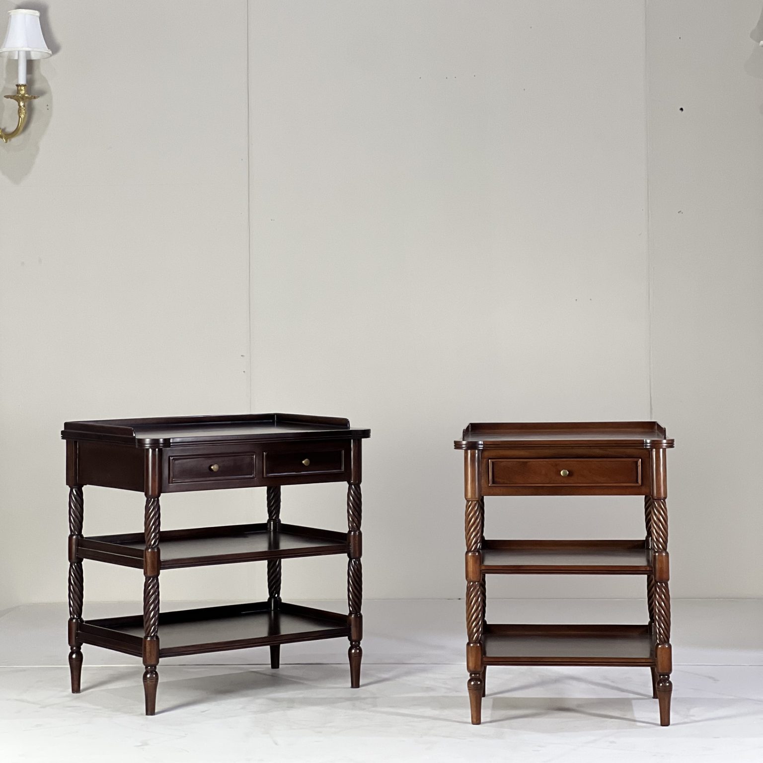 Bedside table - Classic Chair