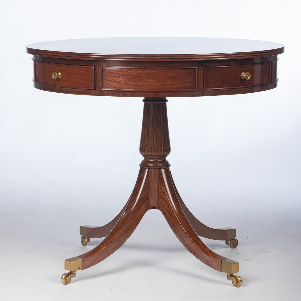 Classic round table wood top - Classic Chair
